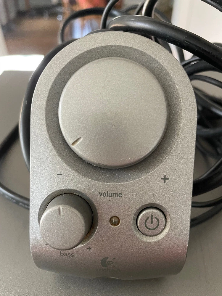 Logitech Z2200