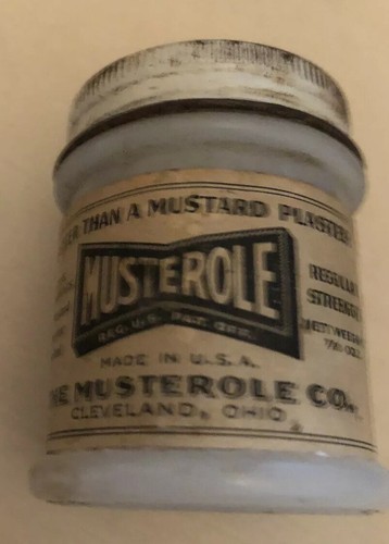 VINTAGE 2" HIGH MUSTEROLE CLEVELAND MILK GLASS PAPER LABEL MEDICINE JAR ...