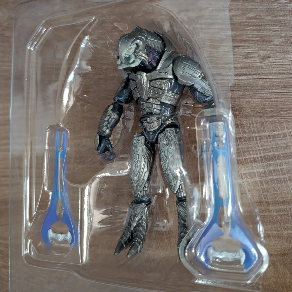 1/18 Jazwares World Halo Arbiter Ripa 'Moramee Elite 4" Figure Zealot ...