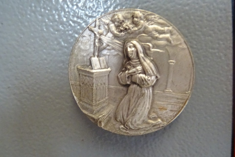 badge magnetico Santa Rita da Cascia per Fiat Lancia Alfa Romeo | eBay