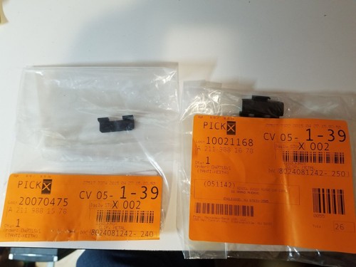 Genuine MERCEDES W211 Fastening cover front side Clamp 2119881678 ...