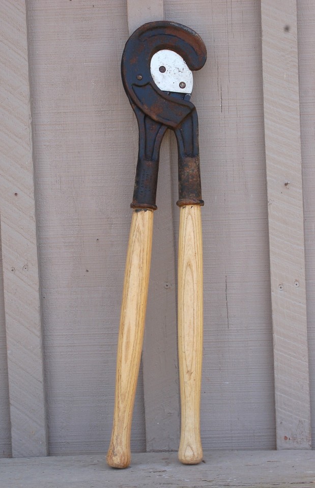 Cattle Dehorner Livestock Farm Tool Horn Cutter James Scully USA | eBay