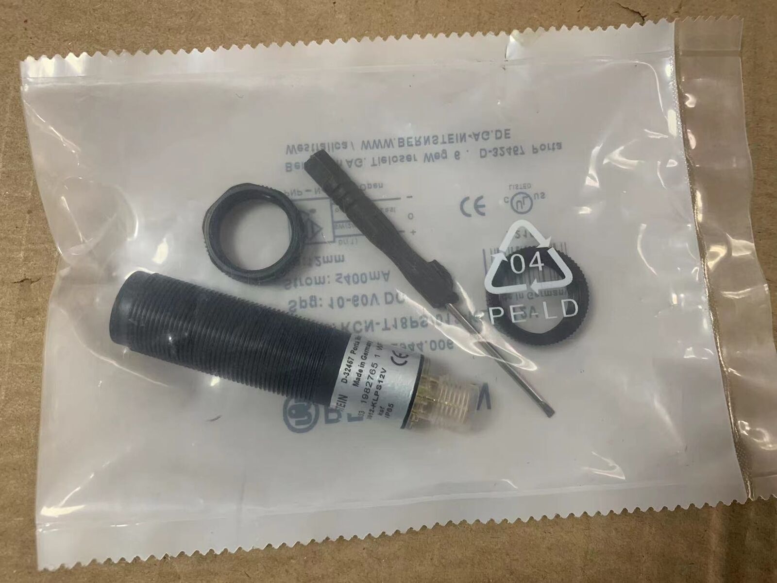 Bernstein Proximity Switch Sensor KCN-T18PS/012-KLPS12V Brand New | eBay