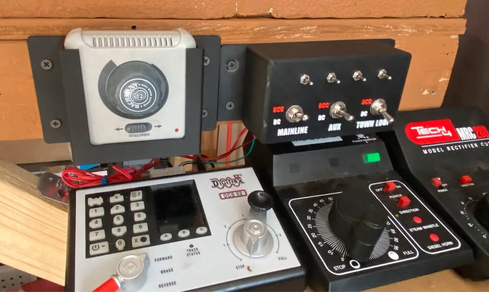 Bachmann Controller holder mount- Single | eBay