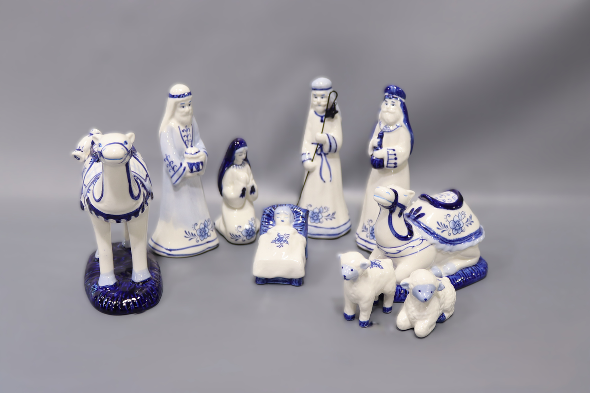 Delft Blue Nativity Figures Amazon.com: Embroidered Blue Delft