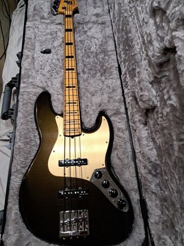 Fender American Ultra Jazz Bass - Texas Tea with Maple Fingerboard | eBay