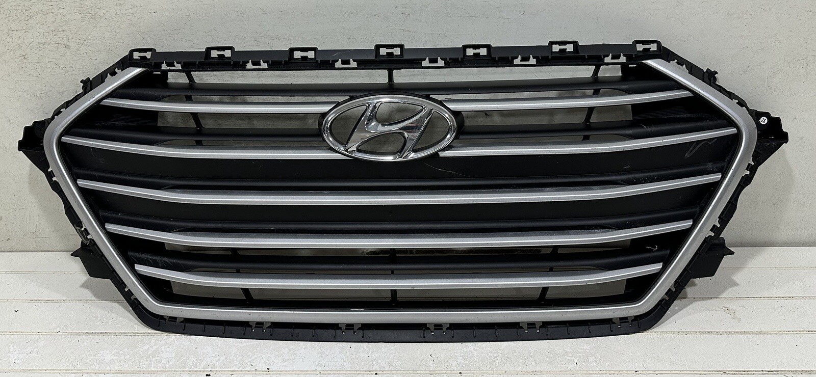 17 18 2017 2018 Hyundai Elantra Front Upper Grille Grill 86350-F3000 ...