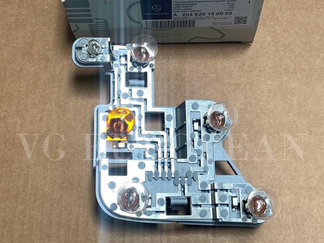 Genuine MERCEDES BENZ Tail Light Lamp Bulb Holder Carrier W204 ...