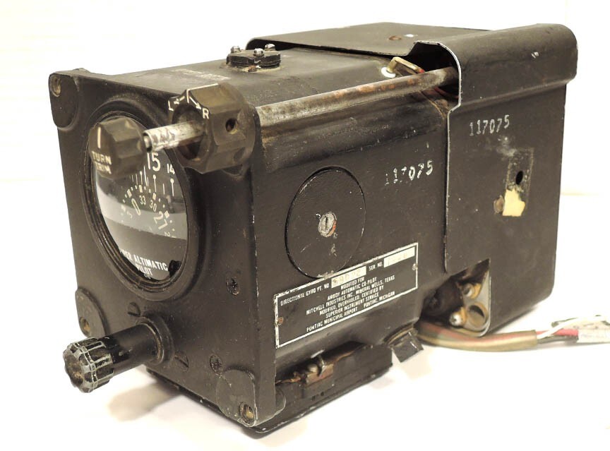 PIPER MITCHELL ALTIMATIC AIRCRAFT AIRPLANE ALTIMETER AUTO PILOT ...