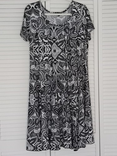 Sami & Jo Size **L Fit and Flare Midi Dress Short Sleeves Black & White ...