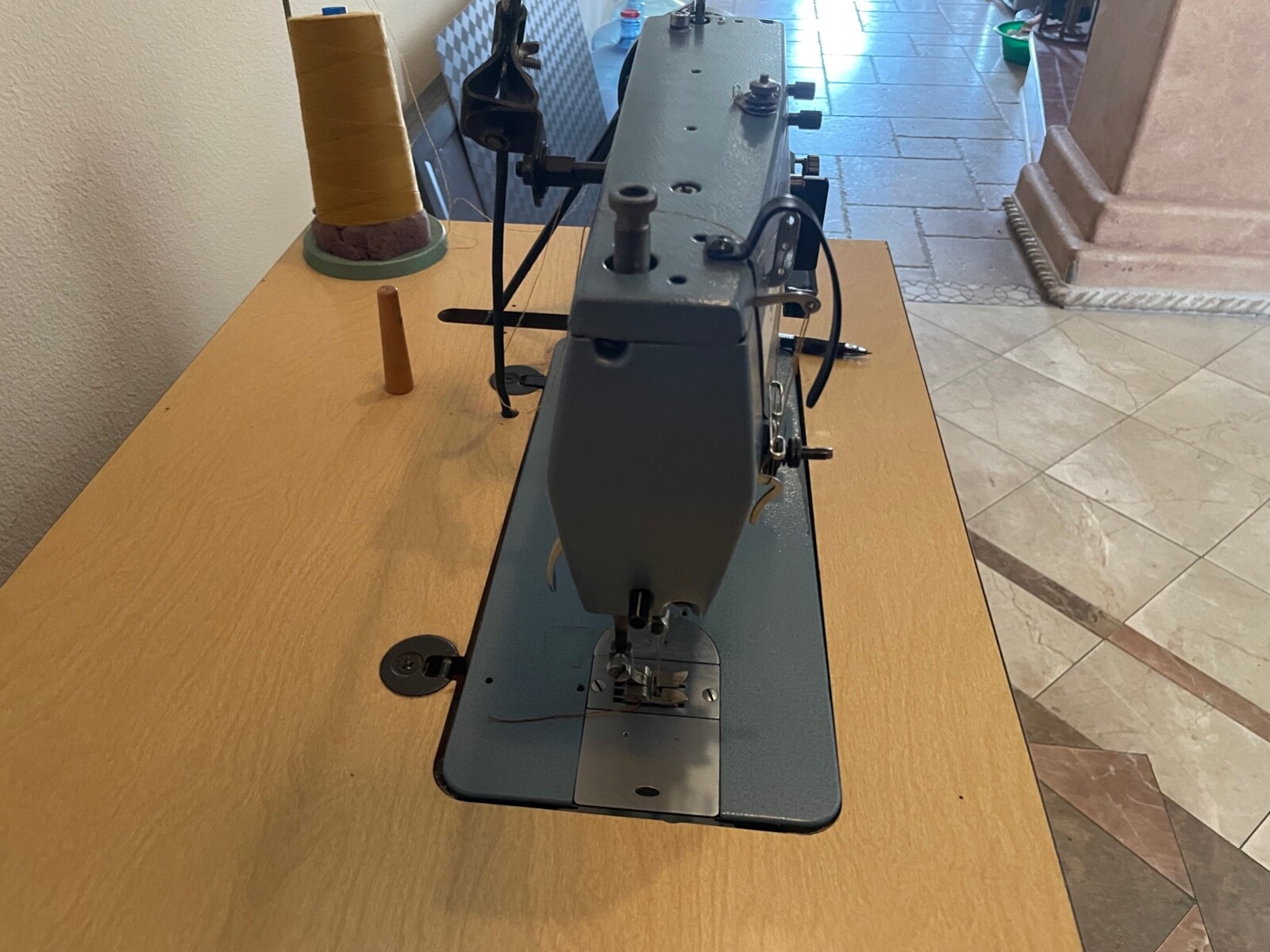 Singer table sewing Machine PROFESSIONAL 20U ( strait & zig-zag) | eBay