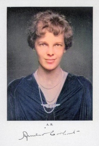 VERY RARE COLOR STILL AMELIA EARHART CLOSEUP SIGNED | eBay