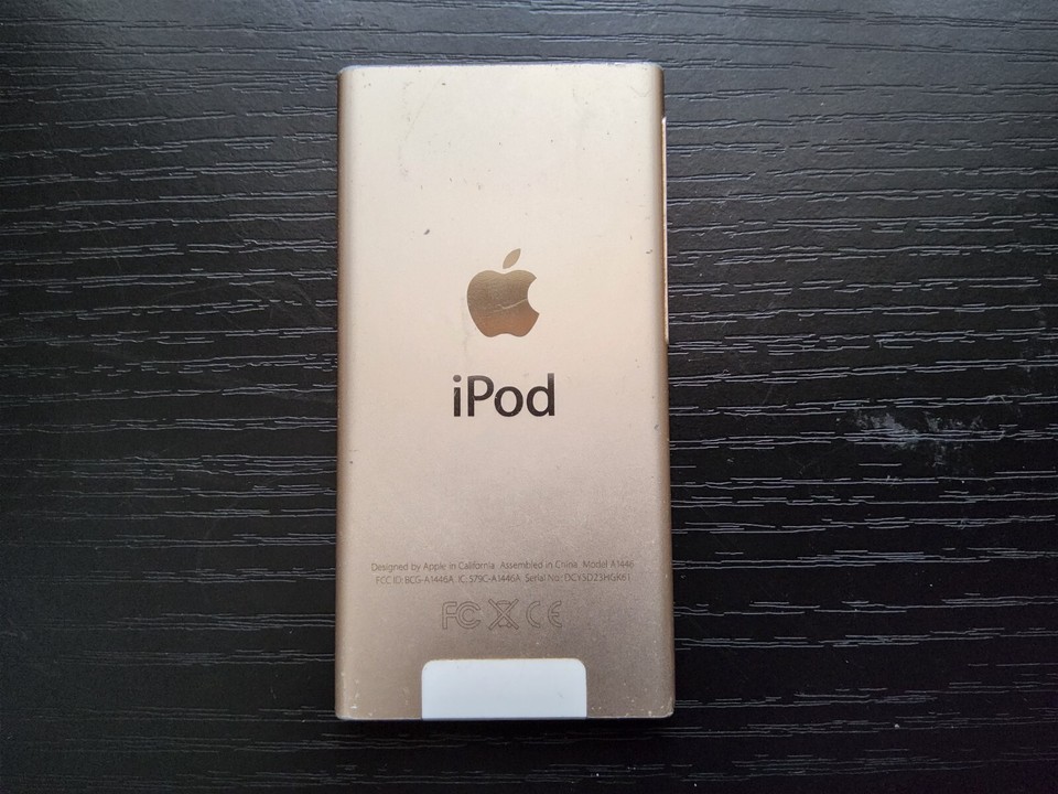 Apple iPod nano 7th Generation Gold - 16GB - Screen Lines - Fast ...