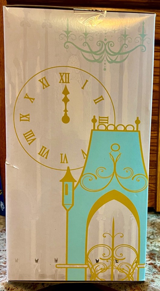 Disney Store***PRINCESS CINDERELLA VANITY PLAYSET ***NIB....Sold out ...