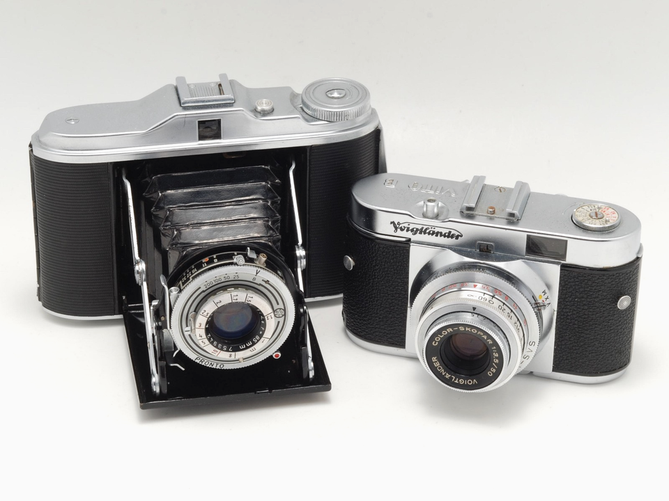 Job lot of film cameras for parts/repair -Foca, Minolta, Sokol ...