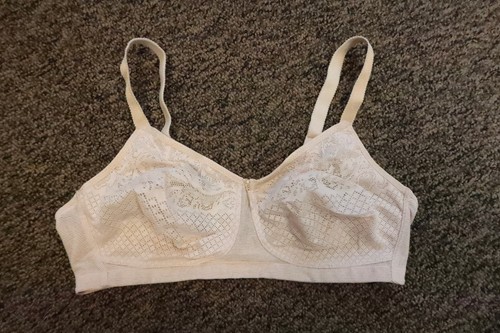 New Wacoal Visual Effects Wire Free Minimizer Bra - Size 36DD - Sand ...