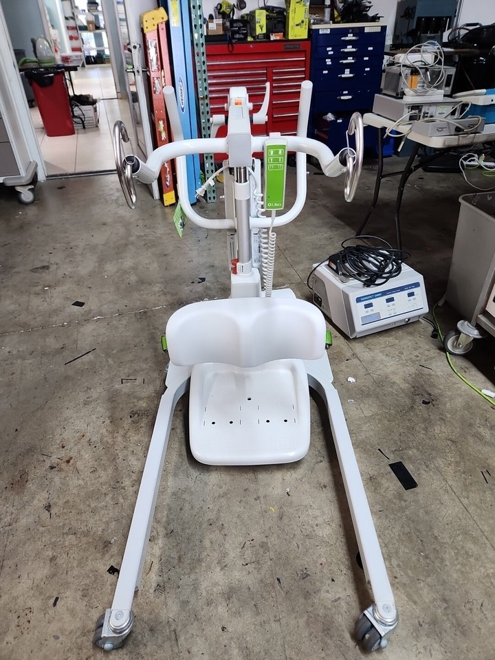 Liko Sabina II 2 EE Battery Powered Sit to Stand Patient Lift NICE ...