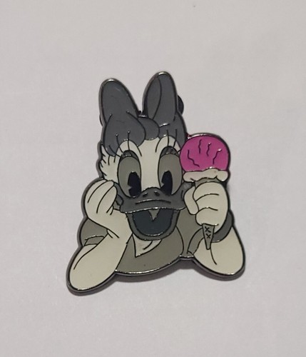 Disney Pin 112331 Daisy Duck Pin Trader Delight Black White Pink ice ...