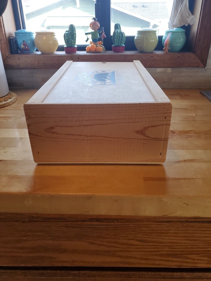 California Republic Cachet Wooden Box Crate | eBay