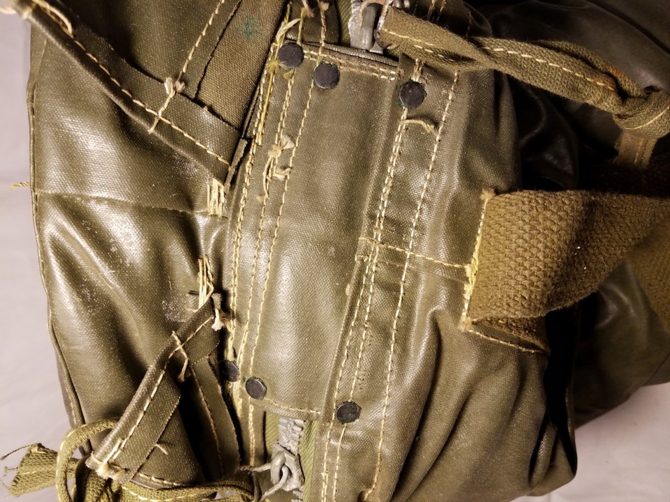 VINTAGE US ARMY WATERPROOF COVER 1953 DEFECT WORN HARD TO UNZIP & RUSTY ...