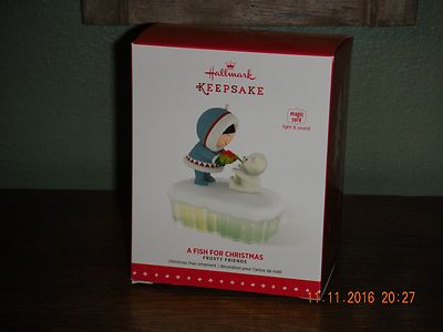 2015 Hallmark Keepsake ~A FISH FOR CHRISTMAS~ MAGIC LIGHT & SOUND. | eBay