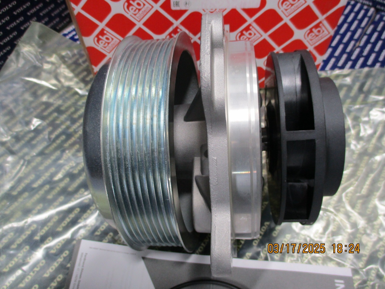 KENWORTH PACCAR MX-13 coolant pump, single speed 2042162PE made in ...