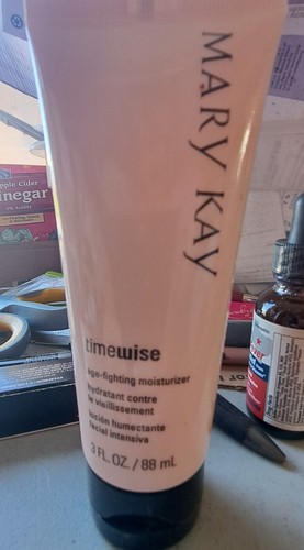Mary Kay TIMEWISE AGE FIGHTING MOISTURIZER - NORMAL TO DRY 3 fl oz BNIB ...