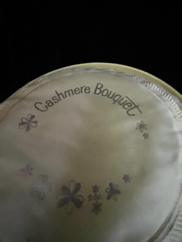 Collectible Cashmere Bouquet Powder With Puff (Unopened) | eBay