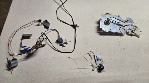 MCS 6710 Turntable Internals, Power Supply / Motor / Switches / Spindle ...