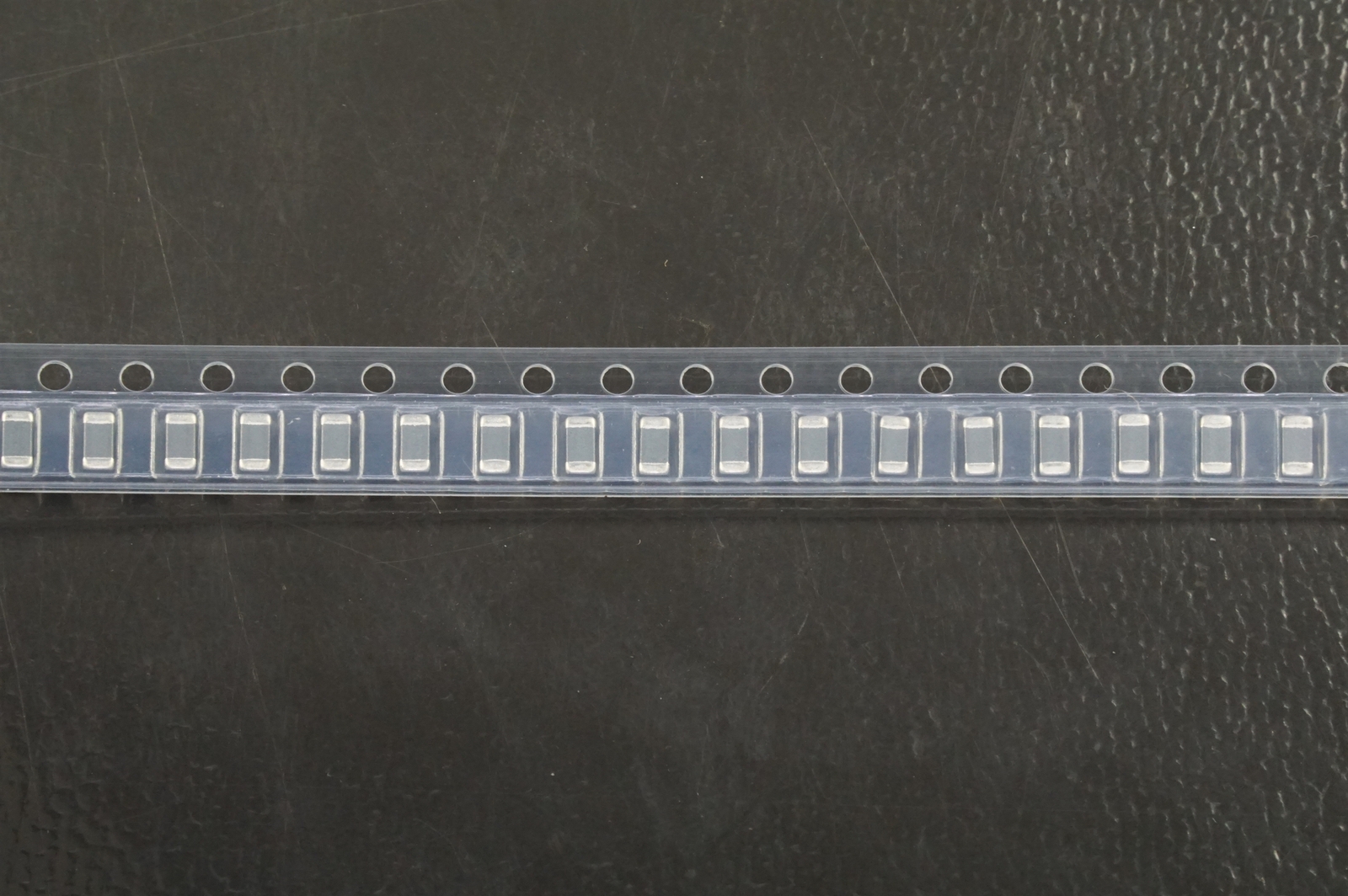 Lot of 25 BLM31PG121SN1L Murata Chip Ferrite Bead 1200 Ohm 100MHz 3.5A ...