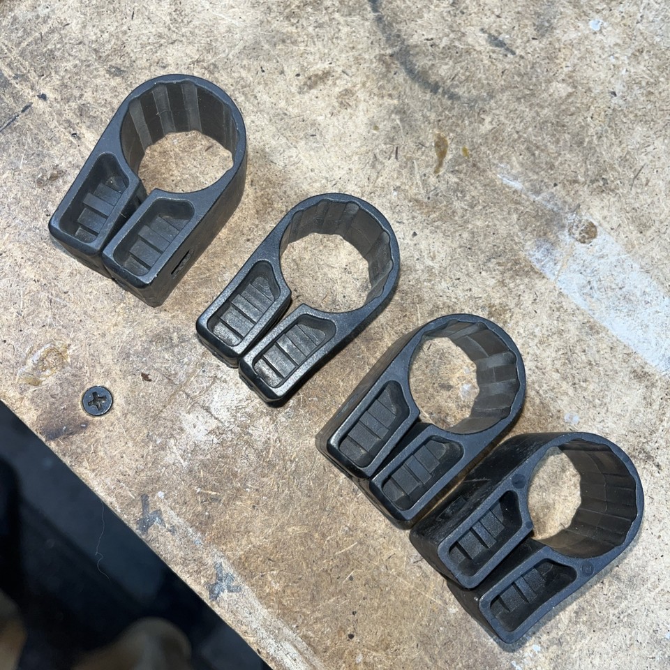 4 YAKIMA WRAP AROUND MIGHTY MOUNTS FOR ROUND BARS | eBay