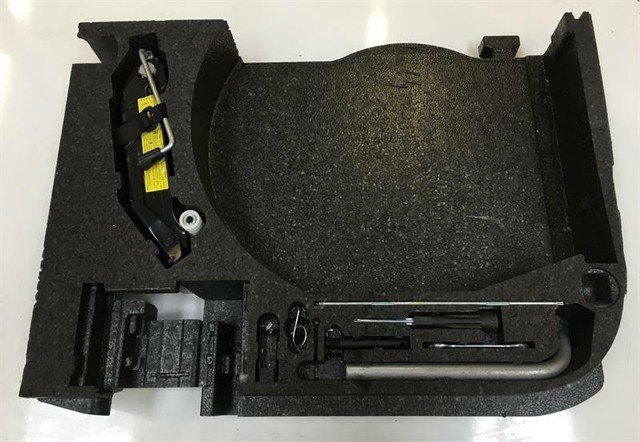 2007 Audi TT Mk2 OEM Car Jack 8J0011031 for sale online | eBay