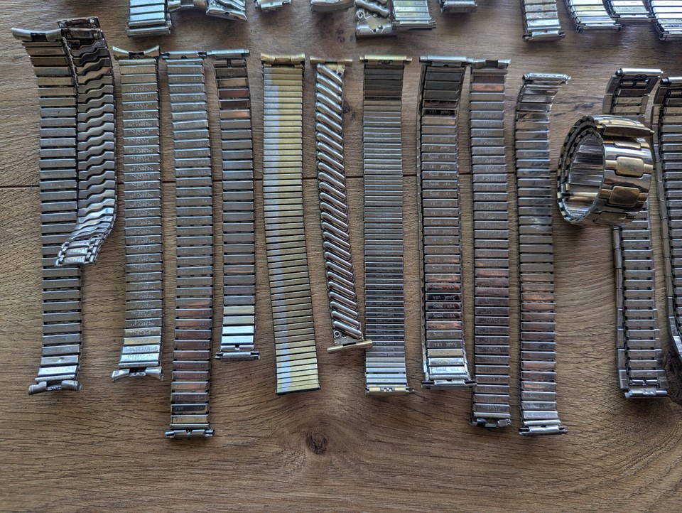 Lot of Eighty-Two (82) Vintage JUNK Stretch Casual/Diver/Dress Watch ...