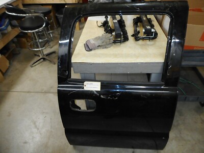 2005 CHEVY SUBURBAN RIGHT REAR PASSENGER DOOR | eBay