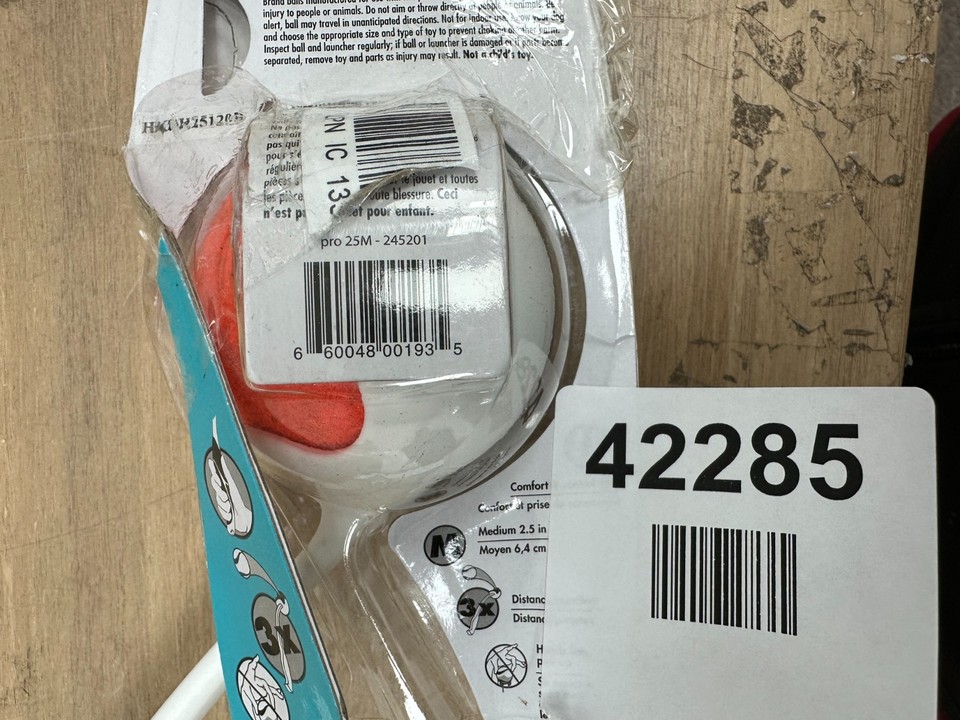 Chuckit Pro 25M Ball Thrower Launcher | eBay UK