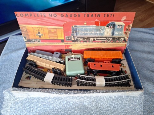 Cragstan Distler "60-piece Special Complete H.O. Scale Train Set ...