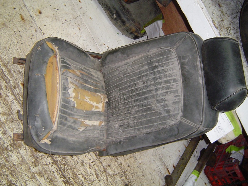 1968-1969 Ford Mustang right front seat single post headrest complete ...