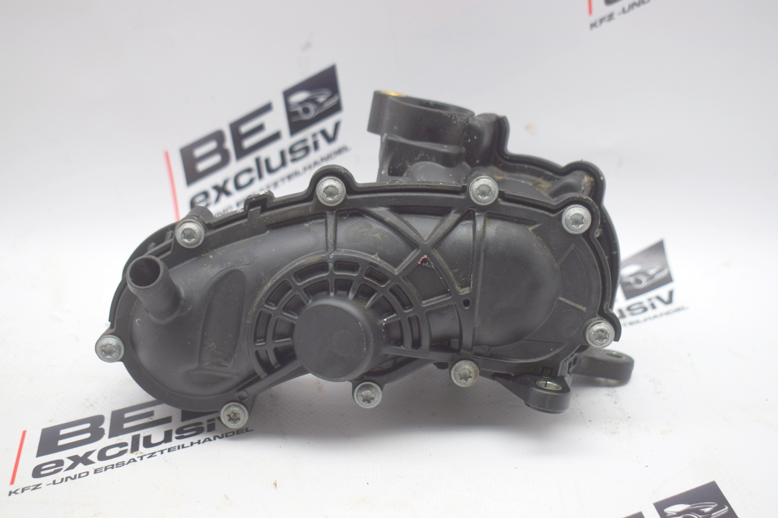 VW Touareg CR7 3.0 TDI Kühlmittelregler Thermostatgehäuse Flansch ...