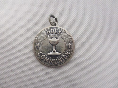 VINTAGE BEAU STERLING SILVER HOLY COMMUNION CHARM - Gem
