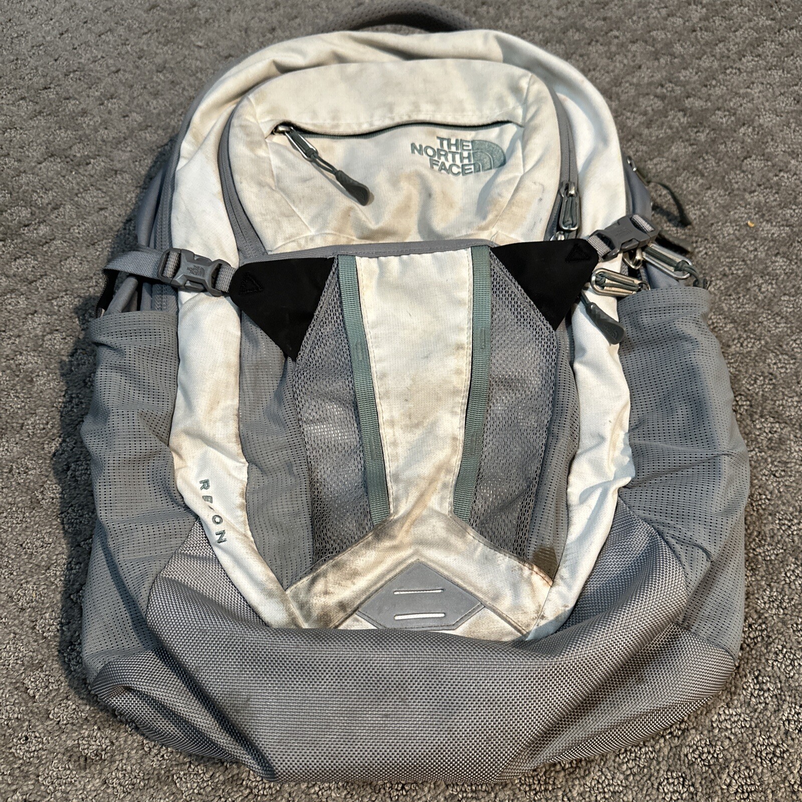 The North Face Recon FlexVent White Gray Green Backpack Multi Pocket ...