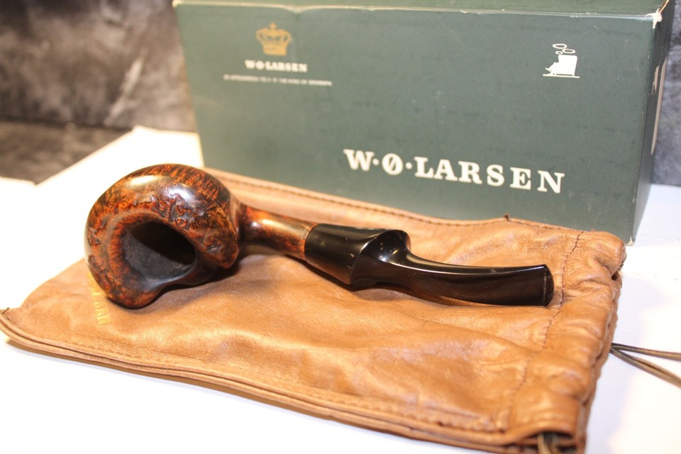 W.O.LARSEN HANDMADE IN DENMARK PIPE , STRAIGHT GRAIN , NEW IN ORIGINAL ...
