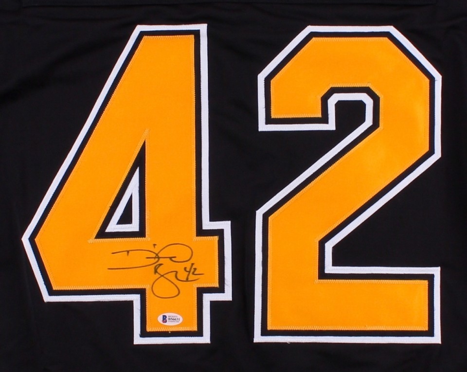 David Backes Signed Boston Bruins Jersey (Beckett) Playing career 2005 ...