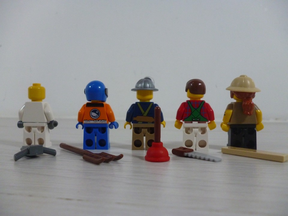 5 x Lego Construction workers Farmer Builder workman Brand New Lego ...