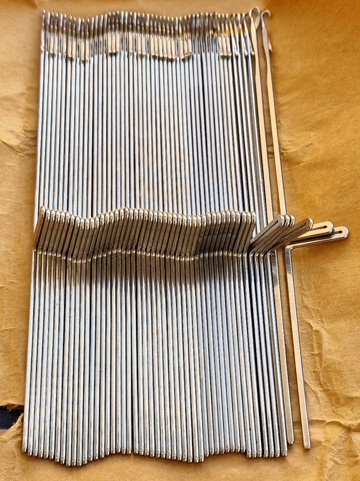 Brother KH-836 Knitting Machine Complete and Boxed With Approx 50 Extra ...