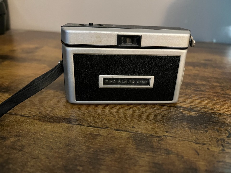 Kodak Instamatic 104 Film Camera w/strap | eBay