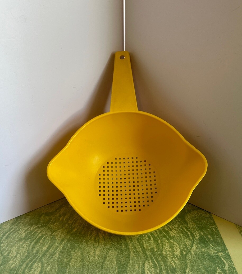 Vintage TUPPERWARE 1 QUART Small Size 1200-8 YELLOW STRAINER Colander ...