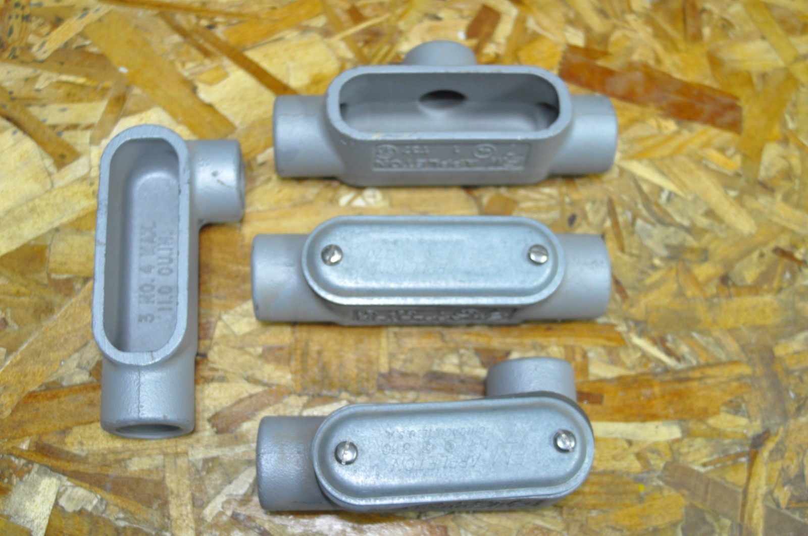 LOT OF 4 APPLETON FM 7 1" CONDUIT FITTINGS LR 37 LL37 C37 T37 NOS | eBay