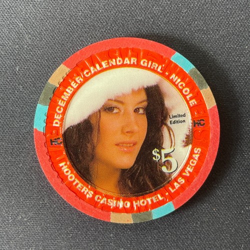 Hooters Las Vegas Nevada $5 casino chip Dec 2006 Girl Nicole obsolete ...