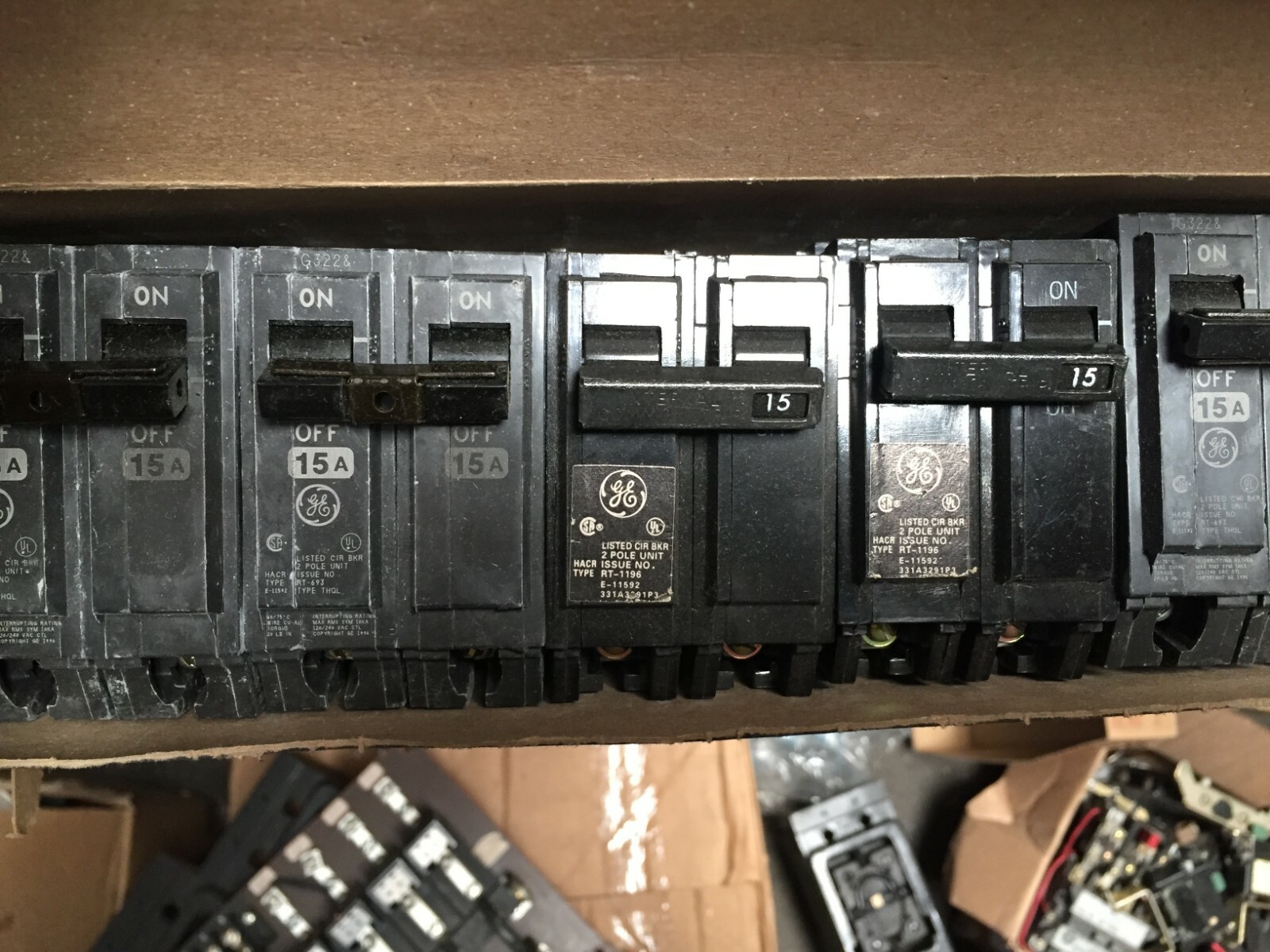 1PC GENERAL ELECTRIC THQL2115 15AMP 2P 240V PLUG IN CB USED THQL 2115 ...