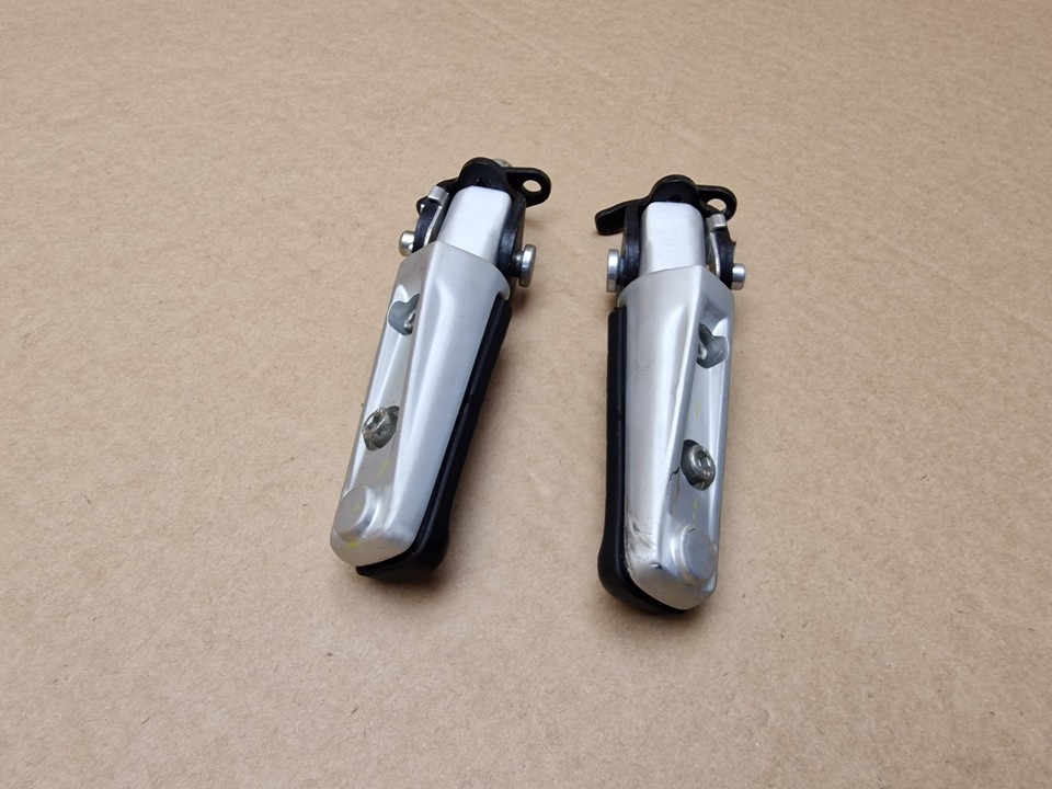 Royal Enfield Interceptor 650 Rear pillion passenger footrests pegs ...